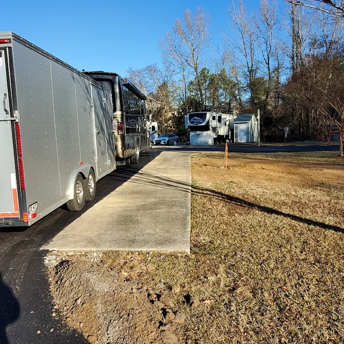 Discover Sunset RV East Lot: Affordable RV Camping Near Cottondale, Alabama