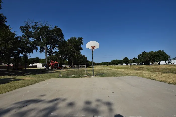Exploring Pecan Creek Manufactured Home Community in Denton, Texas