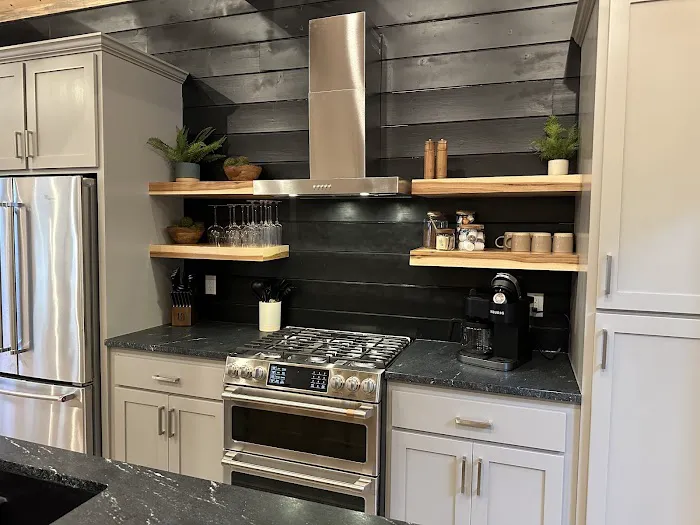 Discover Your Local Cabin Retreat at Lone Pine Lodge Near You